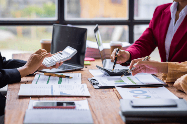 10 Best Global Payroll Providers To Consider in 2025